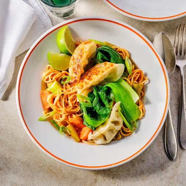 Curry noedels met crispy gyoza | Koken Met Picnic